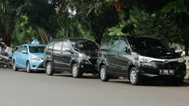5 Fakta Taksi Online Vs Konvensional - Bisnis Liputan6.com