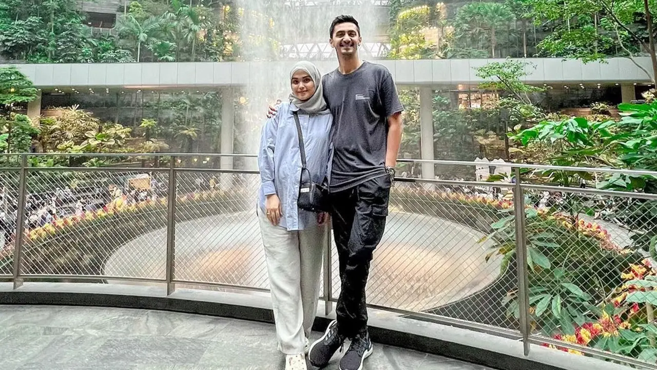 Selamat, Vebby Palwinta Melahirkan Anak Kedua Berjenis Kelamin Laki-Laki yang Diberi Nama Omar ...