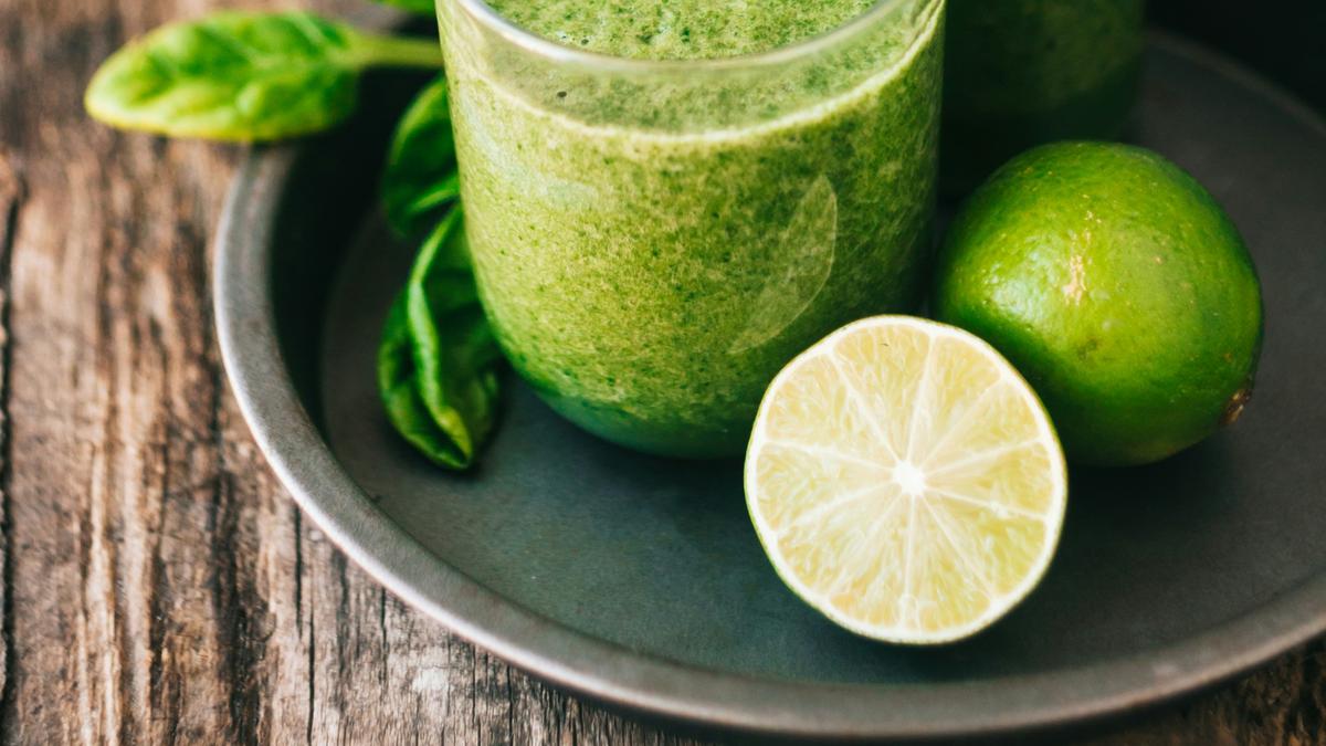 Resep Jus Bayam Lemon yang Segar dan Kenali Manfaatnya