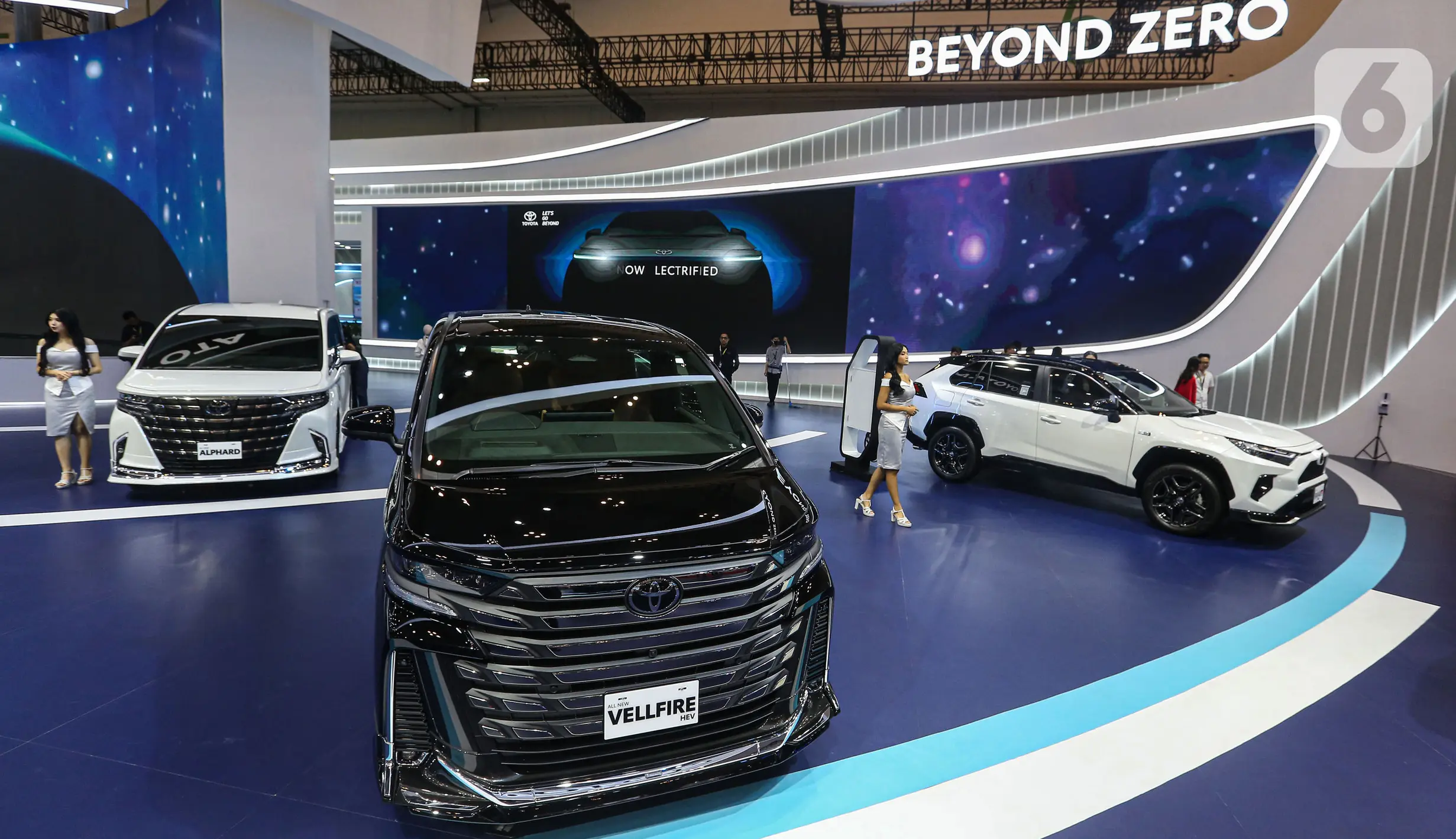 Deretan Mobil Hybrid Terbaru dari Toyota Dipamerkan di GIIAS 2024 - Foto Liputan6.com
