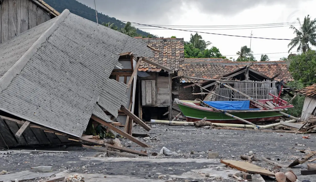 FOTO: Ditinggal Warga, Begini Penampakan Pulau Sebesi Pasca Tsunami ...