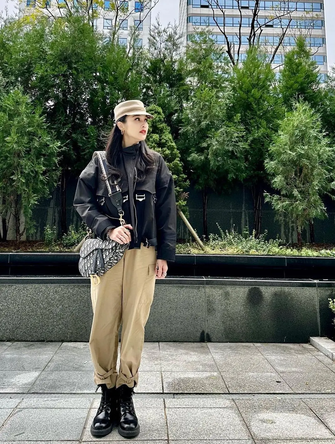 Potret Sandra Dewi Tampil Stylish saat di Korea, Gayanya Disebut ...