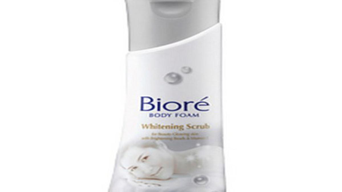 Biore Body Foam Whitening Scrub - Lifestyle Fimela.com