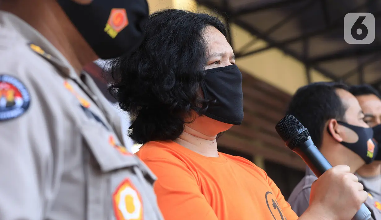 FOTO: Berbaju Tahanan, Ini Potret Anton Drummer J-Rocks yang Ditangkap ...