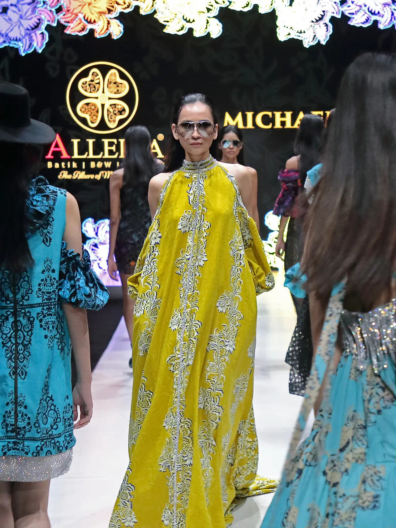 Two in One, Koleksi Kolaborasi Apik Alleira Batik dan Michael Ong ...