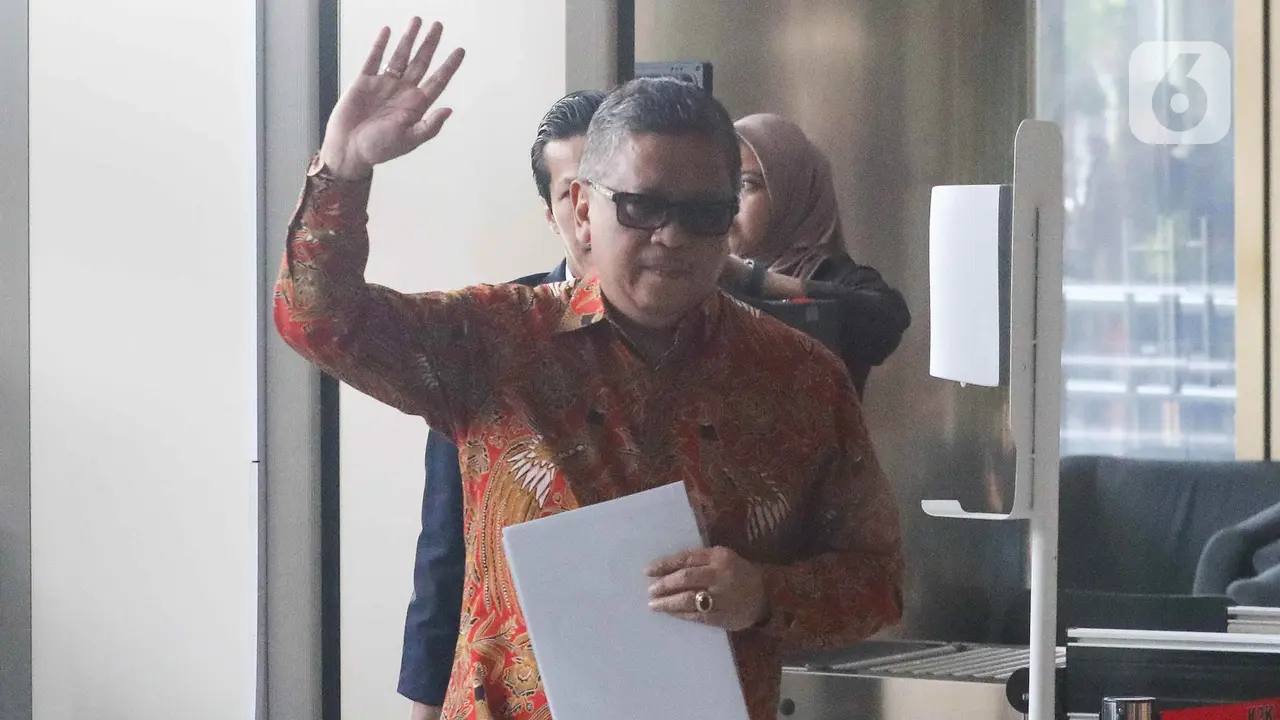 Hasto Kristiyanto dan Yasonna Laoly Dicekal Pergi ke Luar Negeri 6 Bulan, Ini Alasannya - News ...