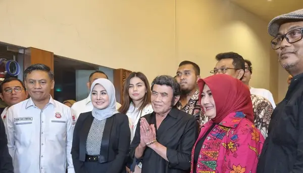 Aktris Sekaligus Model Vania Valencia Ikut Memperebutkan Miss Universe ...