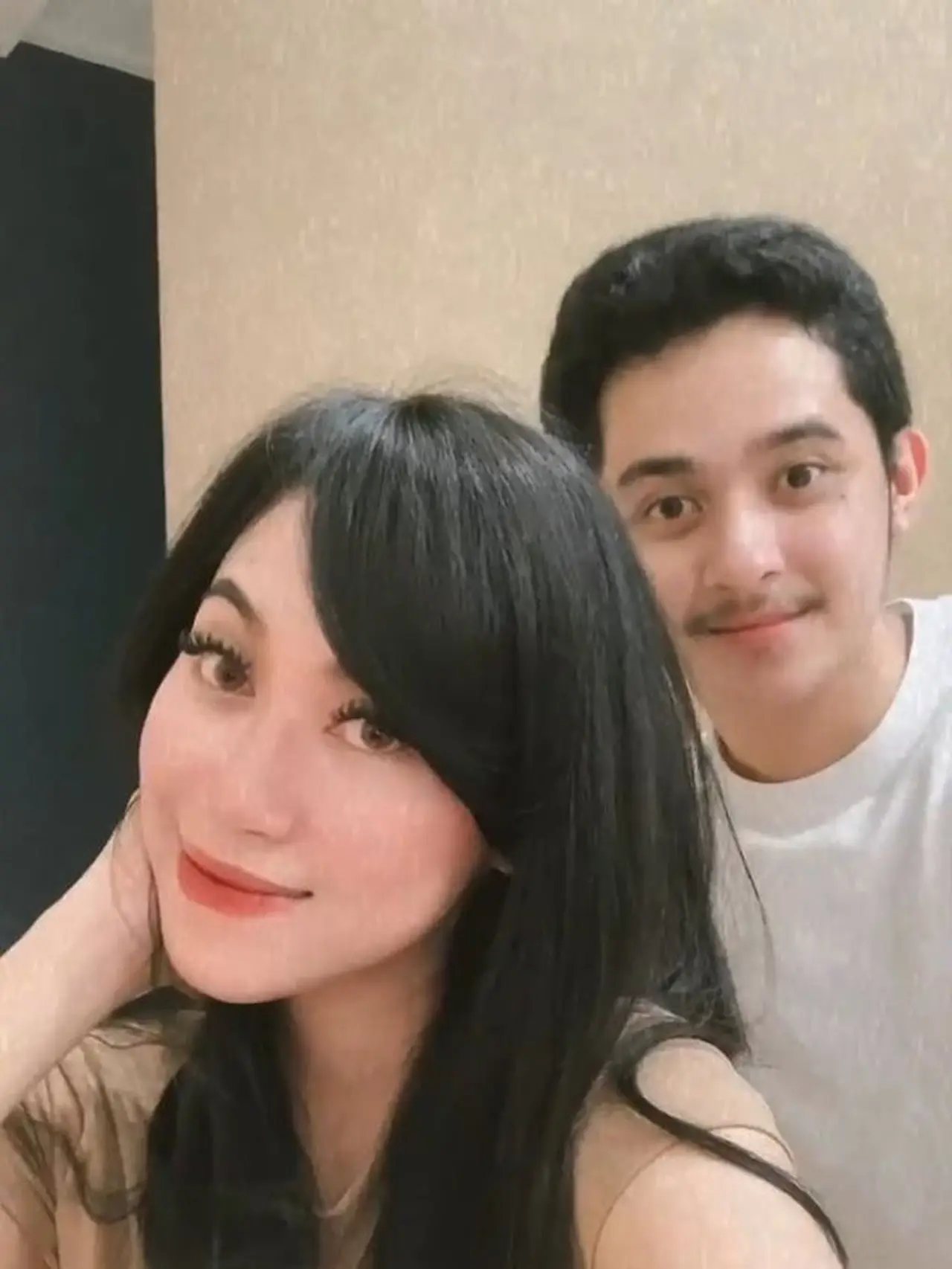 Jarang Tersorot, Ini 6 Potret Terbaru Nakula Kembaran Sadewa yang Sudah Punya Pacar - Hot ...