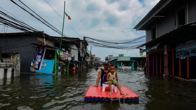 13 RT dan 1 Jalan di Jakarta Tergenang Rob hingga Senin Sore Ini - News Liputan6.com