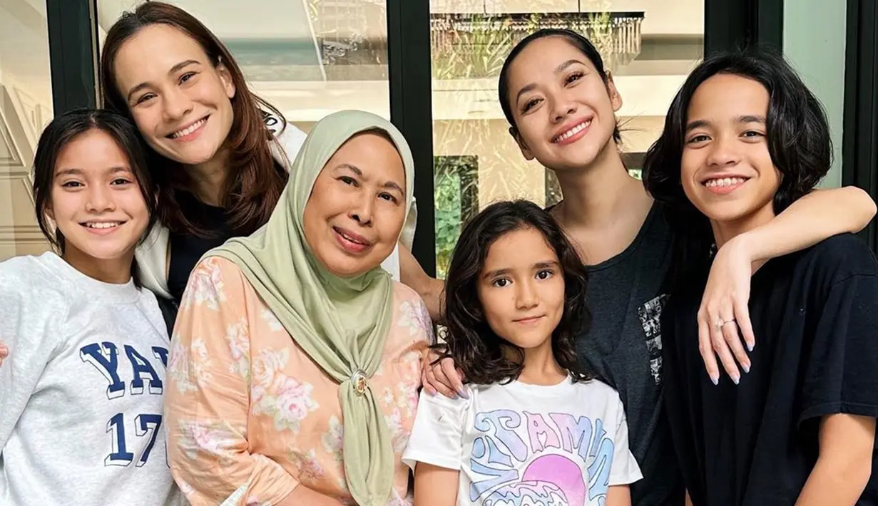 Beri Restu Nikah Lagi, Ini Potret Kedekatan BCL dan Ibunda Ashraf ...