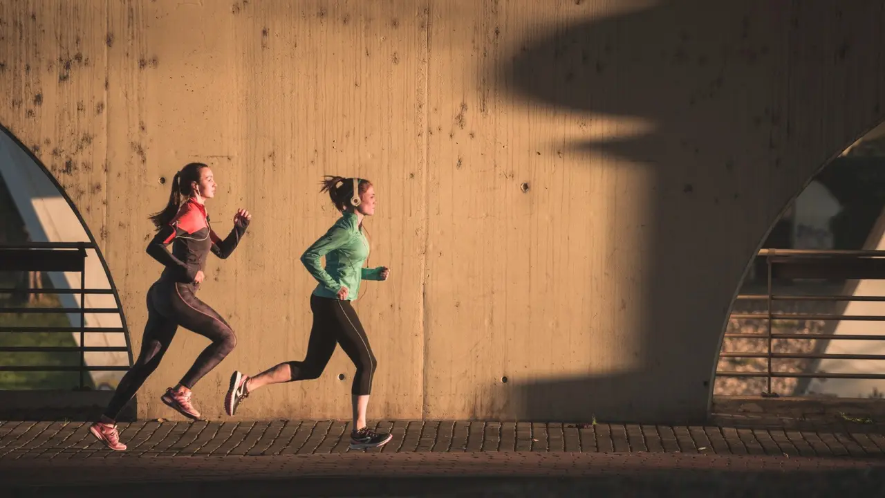 Tips Lari untuk Pemula: Panduan Lengkap Memulai Olahraga Lari - Feeds ...