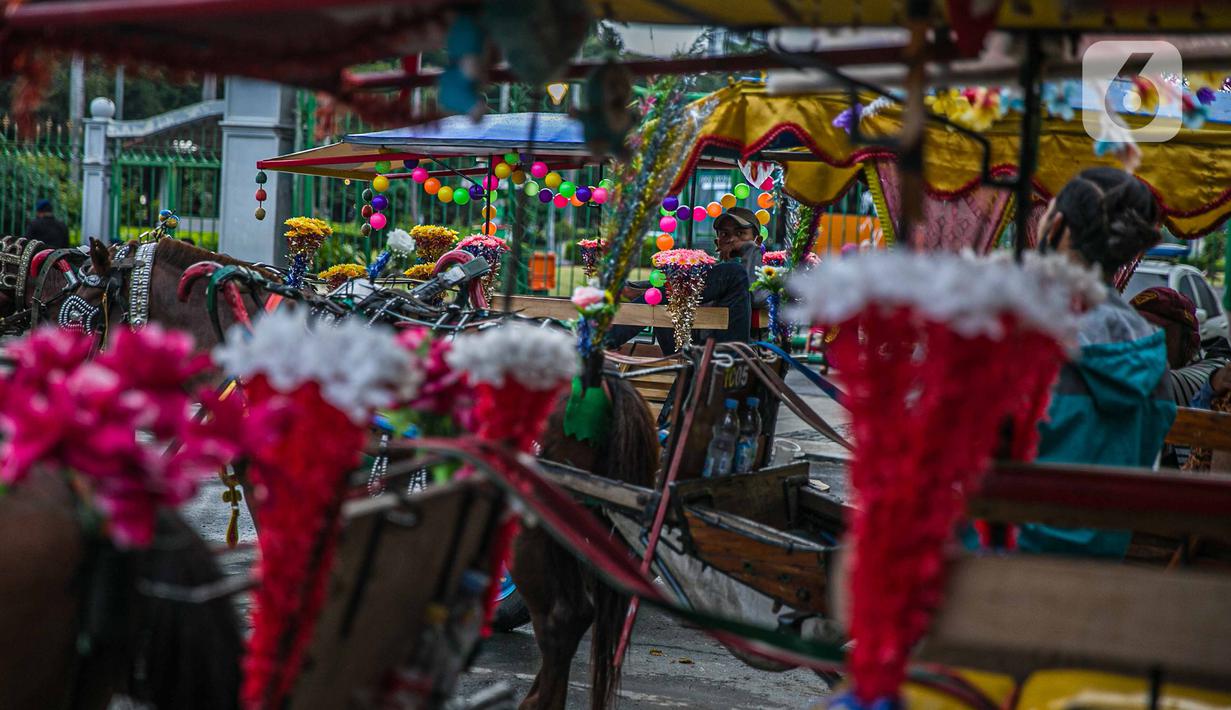 FOTO: Nasib Kusir Delman Saat Monas Tutup di Malam Pergantian Tahun ...