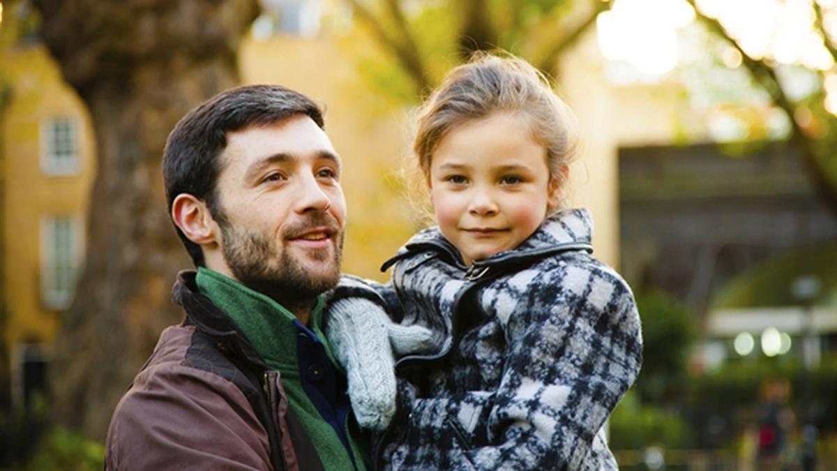 Mantan Atlet Lempar Lembing Cabut Gigi Putrinya Dengan Cara.. (Bikin ...