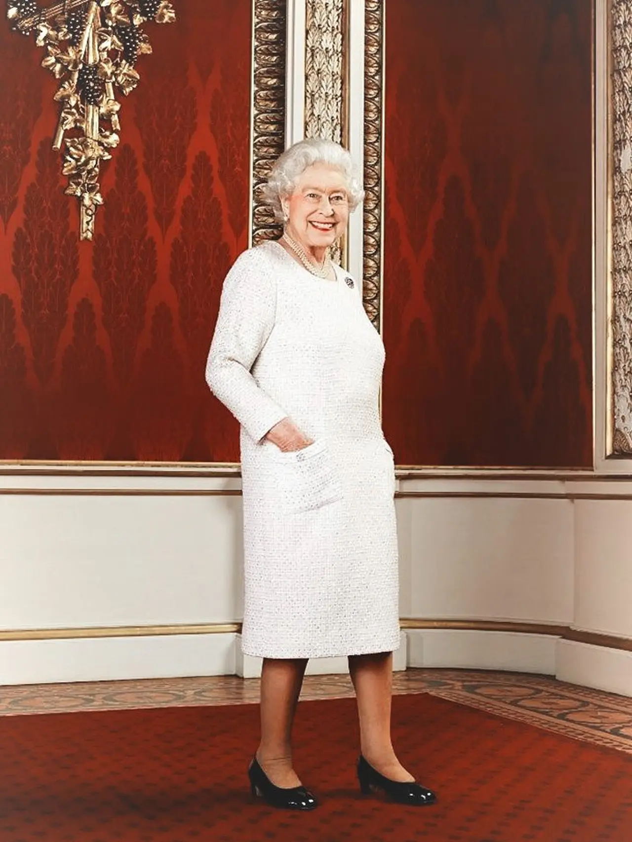 Terungkap! Foto Ratu Elizabeth II dengan Gaya Bebas Mirip Model ...