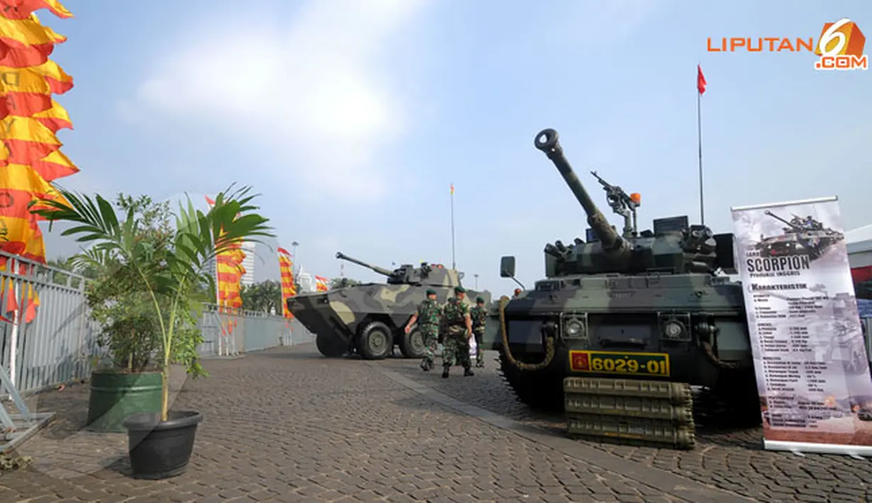Berbagai Alat Tempur TNI Nampang di Monas - Foto Liputan6.com