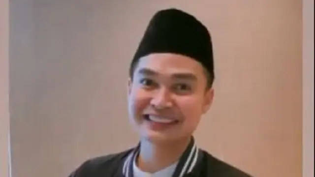 Aiman Ricky Berangkat Haji, Baru Dapat Visa Sehari Sebelumnya - ShowBiz ...