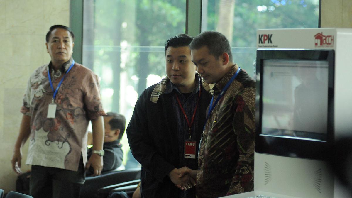 Dikawal Ketat, Dirut Agung Sedayu Group Penuhi Panggilan KPK