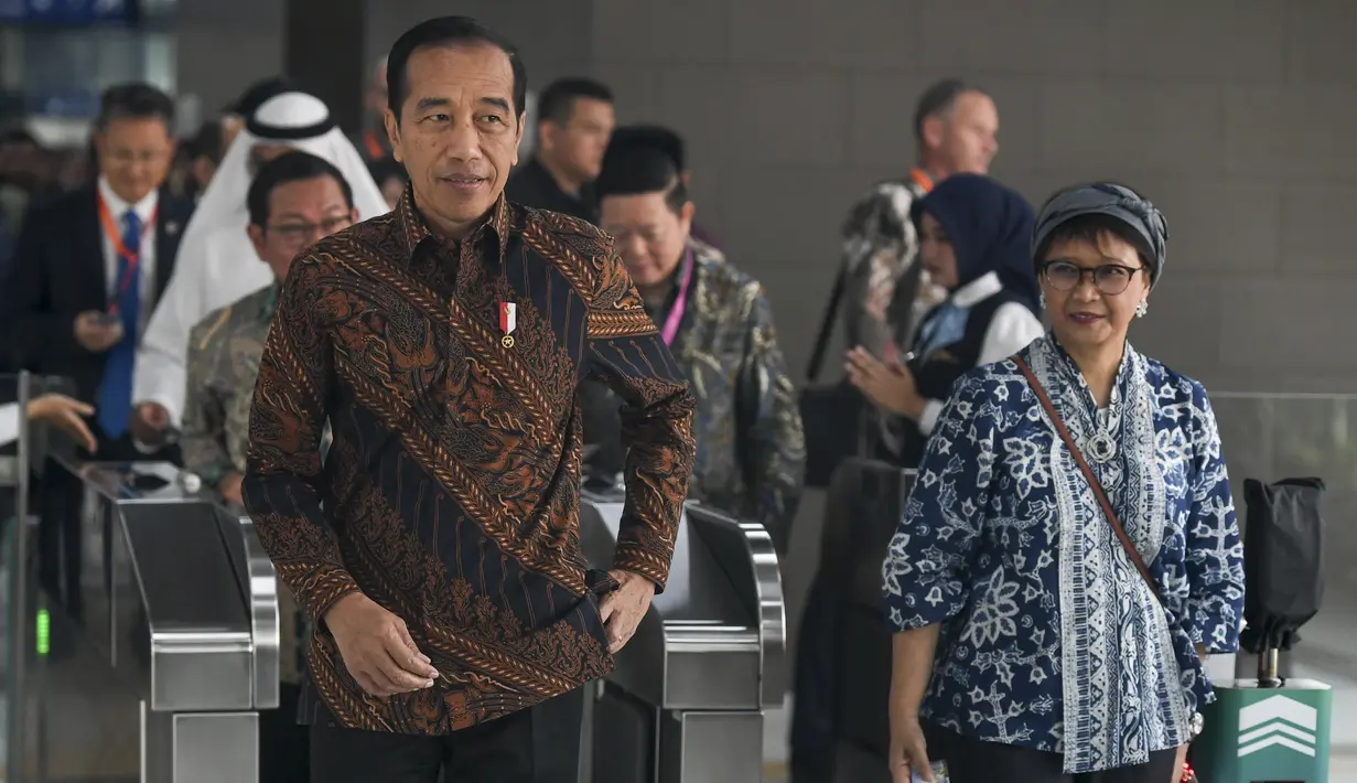 Jokowi Hadiri Peluncuran Kartu MRT Edisi ASEAN - Foto Liputan6.com