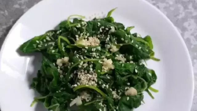 3 Resep Praktis Berbahan Bayam yang Mudah Dibuat - Lifestyle Liputan6.com