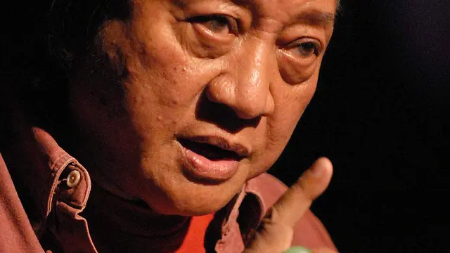 7 November Hari Lahir WS Rendra, Ini Kumpulan Judul Tulisan Populer Si ...