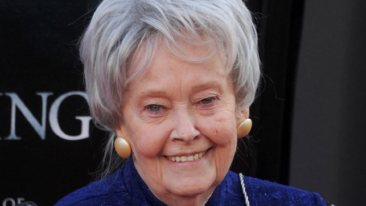 Lorraine Warren Meninggal Dunia, Ini Fakta Paranormal yang ...