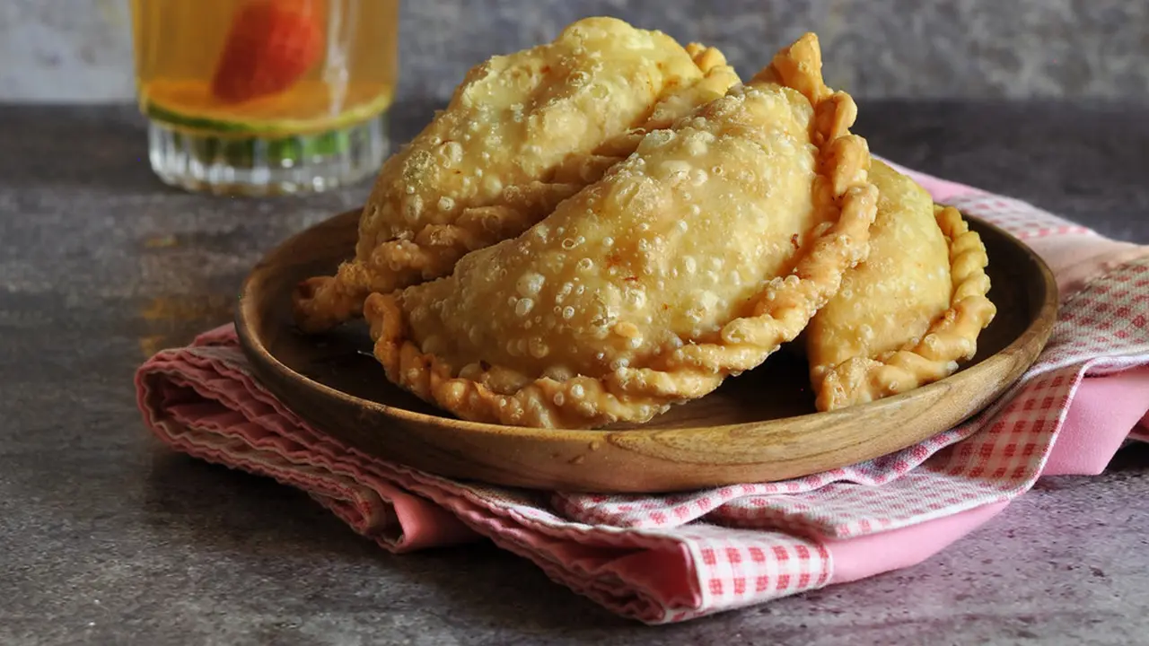 10 Resep Kue Pastel Enak untuk Teman Ngeteh - Food Fimela.com