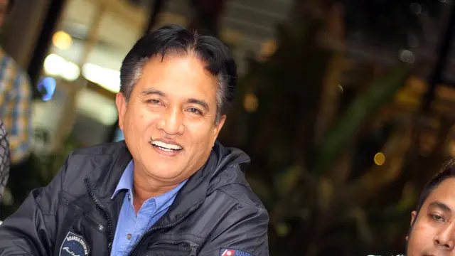 Yusril Ihza Mahendra Raih Penghargaan Aktor Terbaik di Madrid - ShowBiz ...