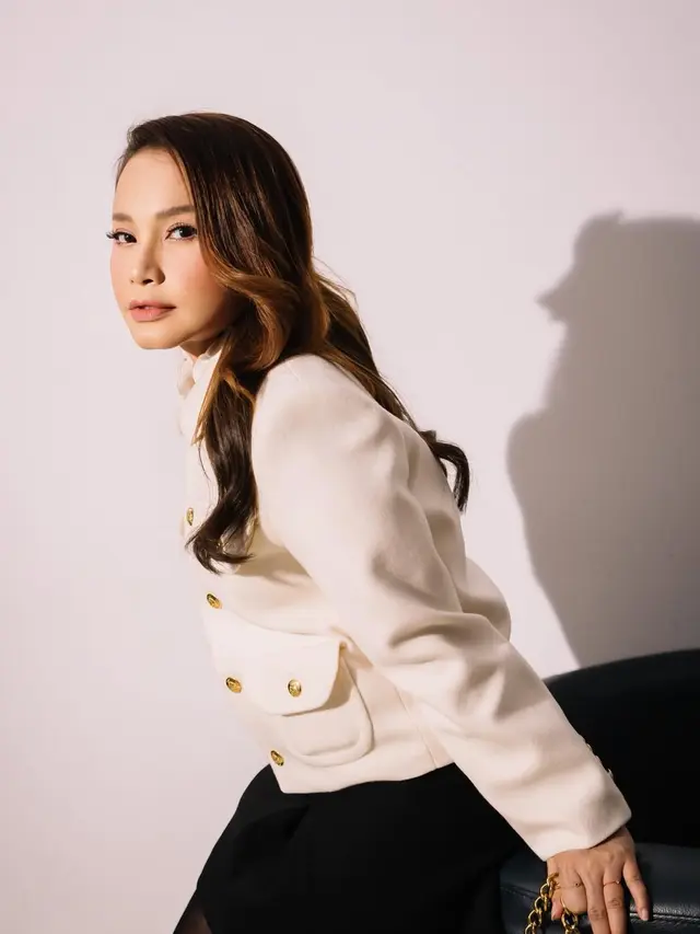 6 Model Rambut Panjang Bergelombang Ala Rossa, Inspirasi Cantik Awet ...