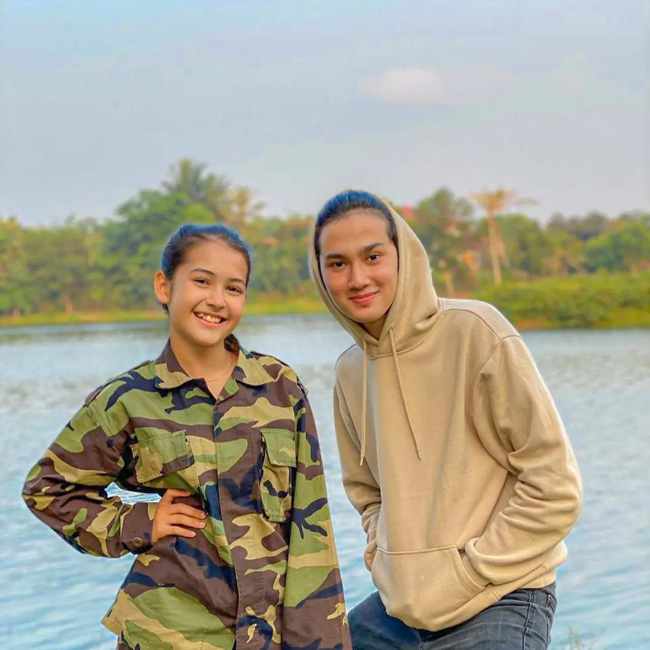 Jadi Saingan Rey Bong, Ini 6 Kebersamaan Clay Gribble dan Sandrinna ...