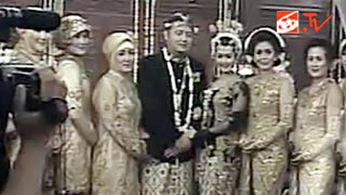 Pernikahan Lia Ananta Berlangsung Khidmat - ShowBiz Liputan6.com