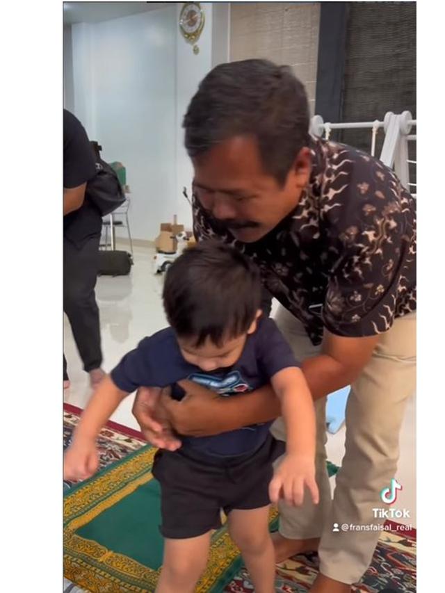 6 Momen Gala Sky Bertemu Pak Ansori, Penolongnya Saat Tragedi ...