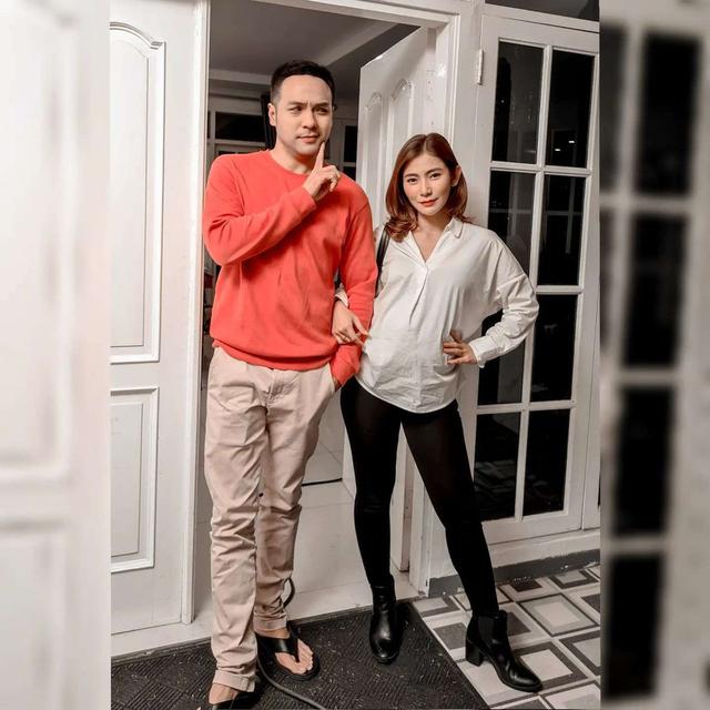 7 Potret Kebersamaan Metta Permadi dengan Pemain Suara Hati Istri: Anjani, Kompak - Hot Liputan6.com