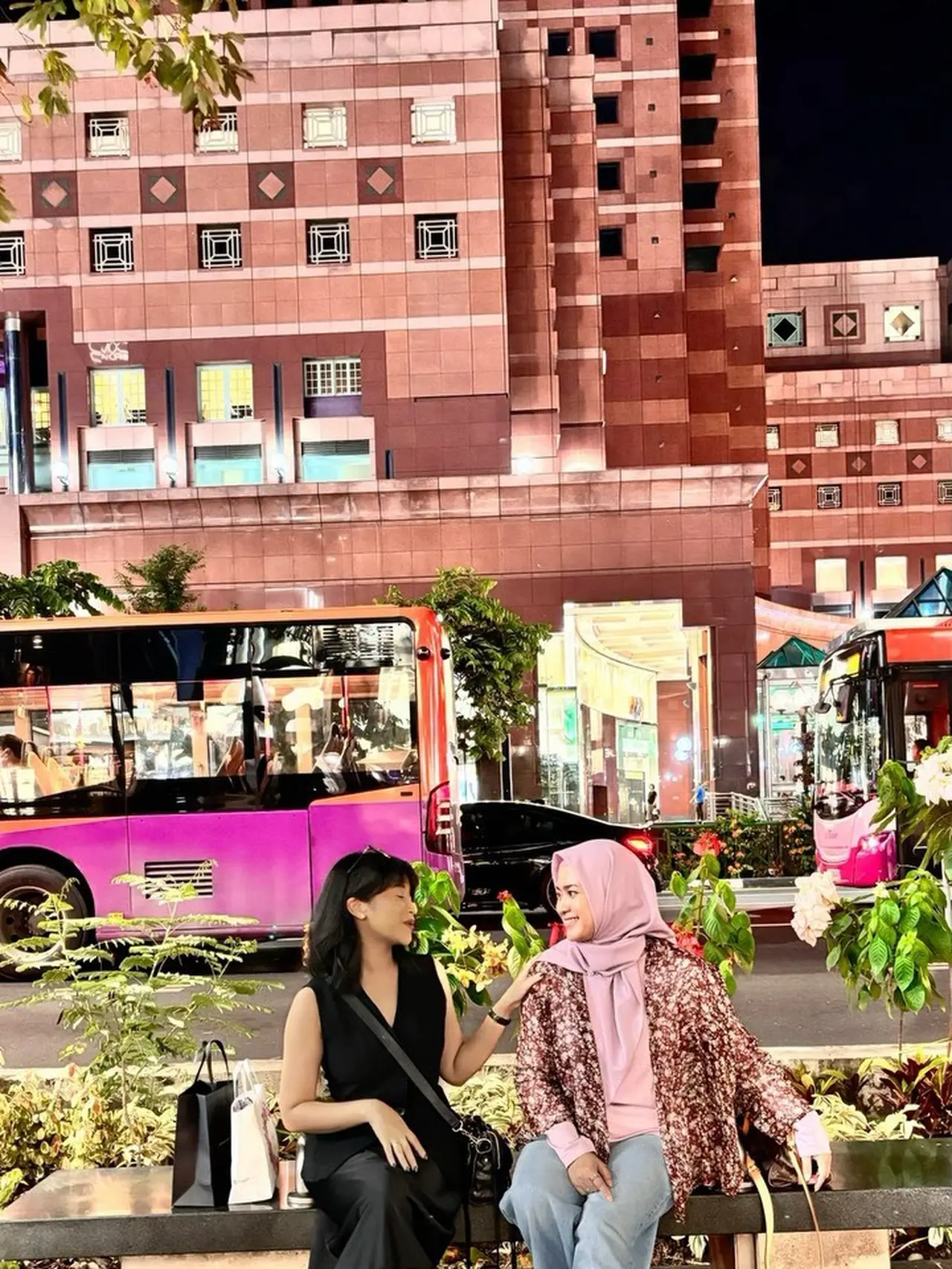 9 Potret Kebersamaan Ikke Nurjanah dan Adira Kania Putri Semata Wayangnya, Kompak dan Penuh ...