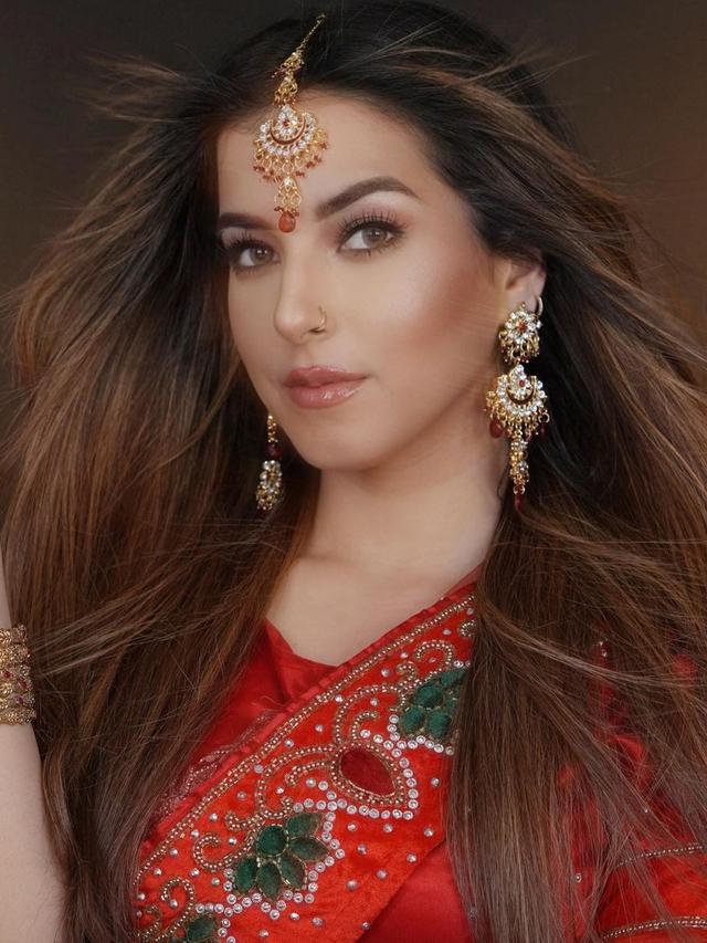 6 Potret Tasya Farasya Recreate Makeup Artis Internasional, Terbaru ...