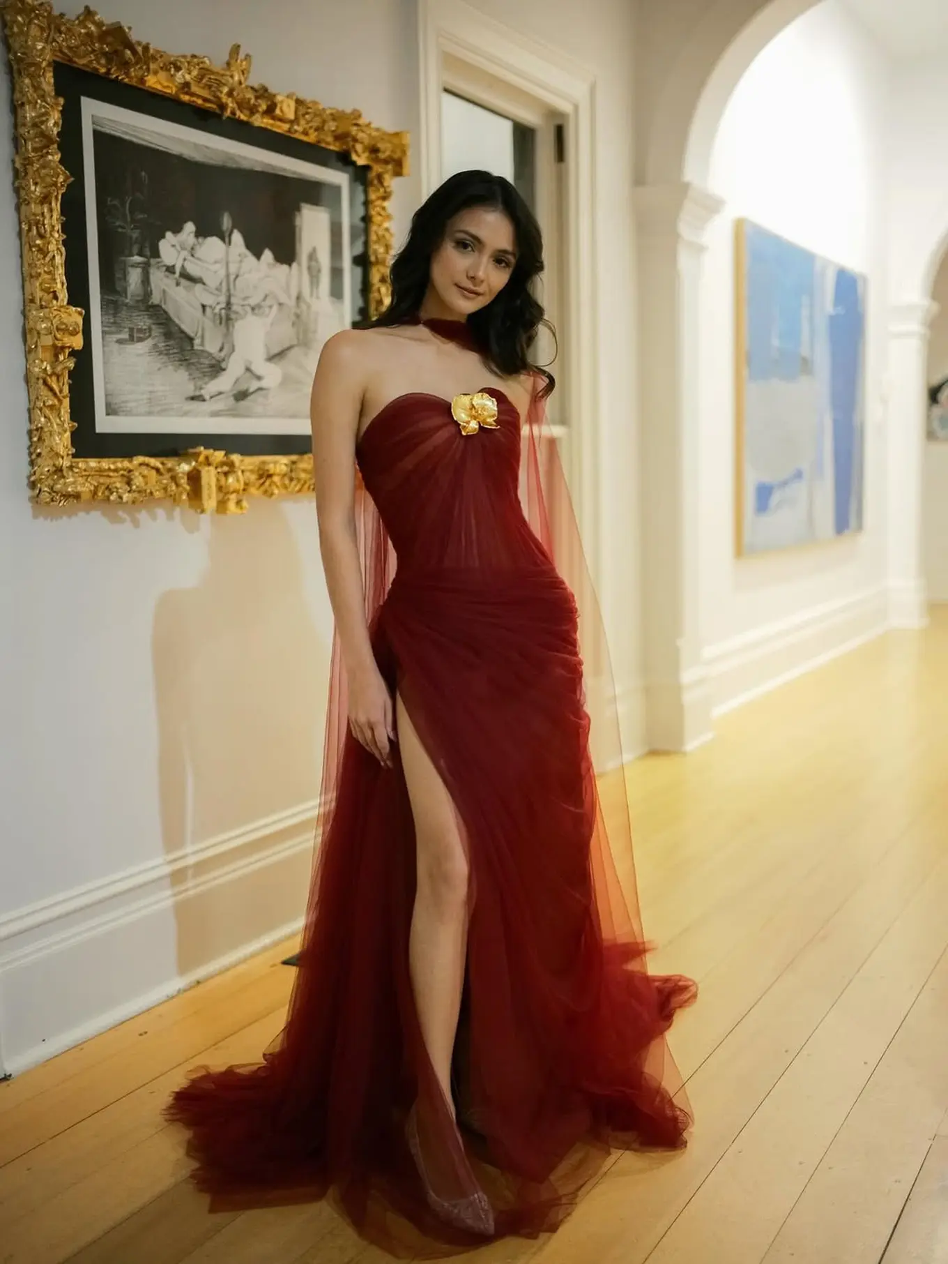 Potret Amanda Rawles Tampil Bak Lady in Red nan Elegan dalam Balutan ...