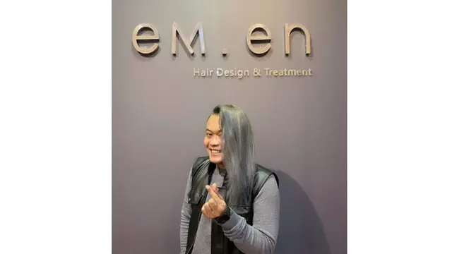 6 Gaya Sule dengan Rambut Terurai yang Bikin Pangling - Hot Liputan6.com