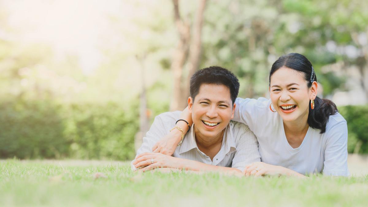 4 Alasan Pria Yang Lebih Muda Menyukai Perempuan Yang Lebih Tua