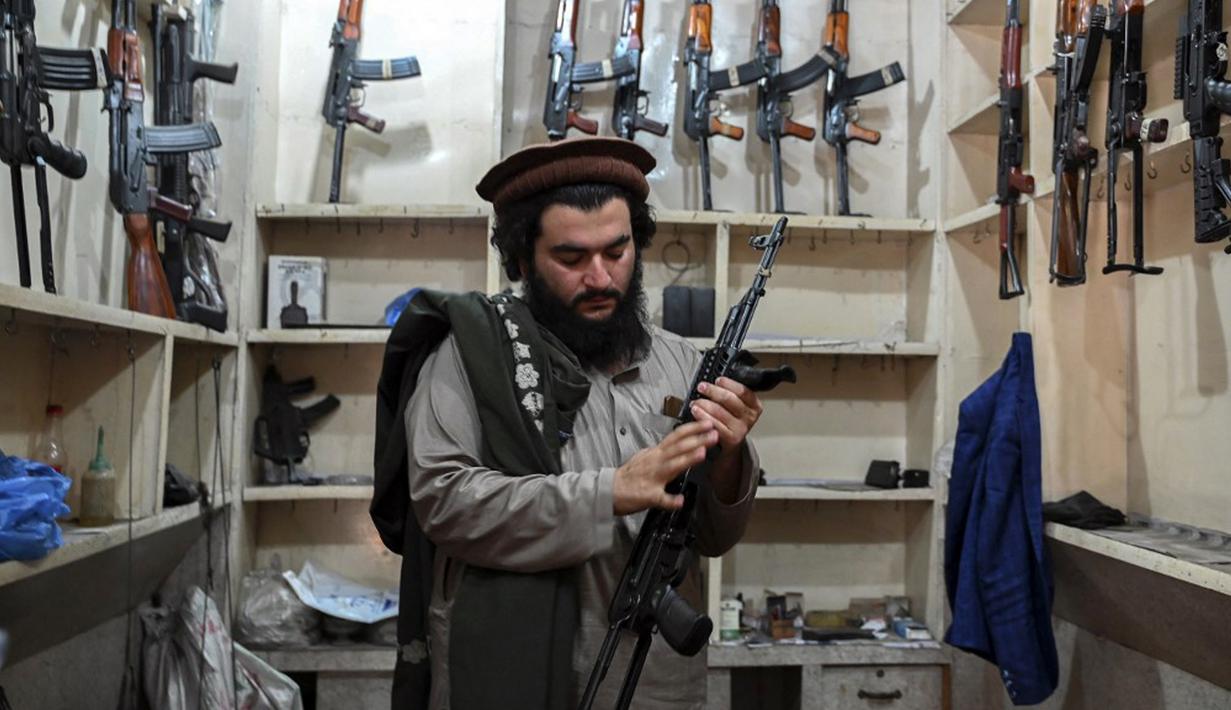 Mengunjungi Darra Adamkhel, Pasar Gelap Senjata Terbesar di Pakistan ...