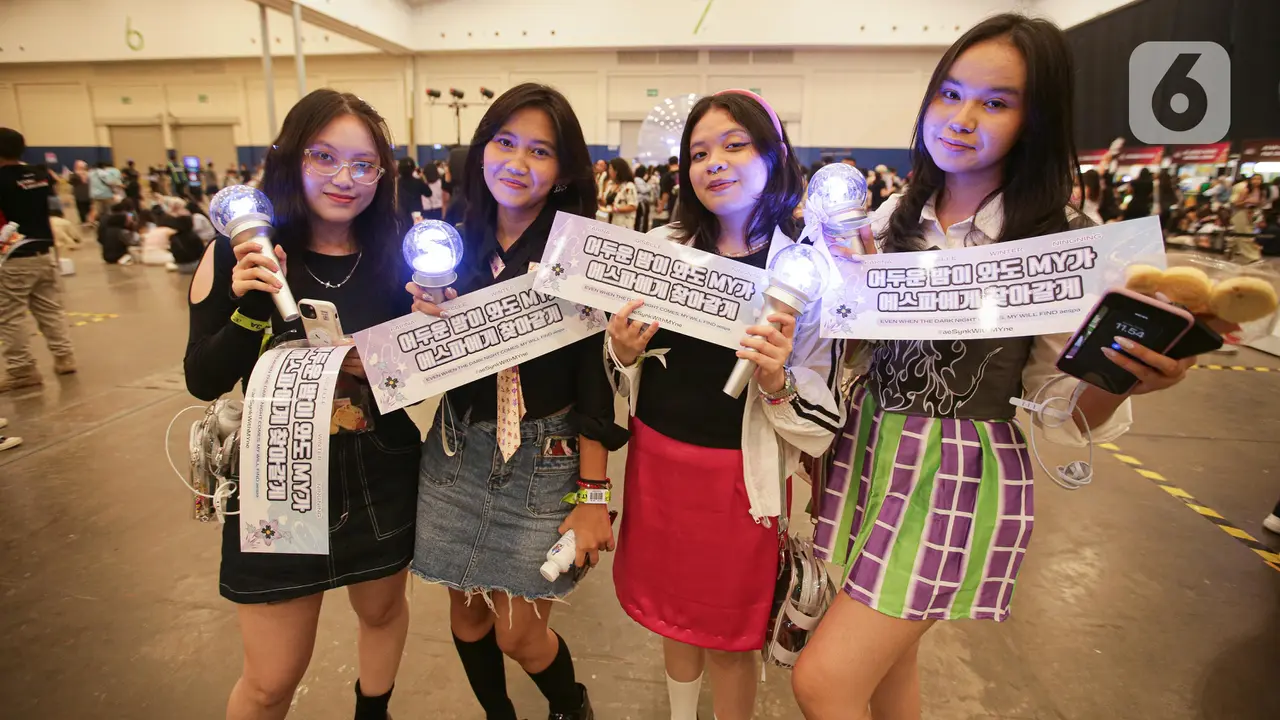 Apa Itu Fangirl? Pahami Bedanya dengan Fangirling dan Istilah Lain ...