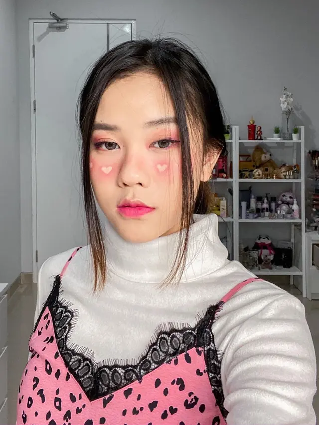 7 Potret Jessica Jane dengan Makeup Tebal, Tampil Berkonsep dan ...