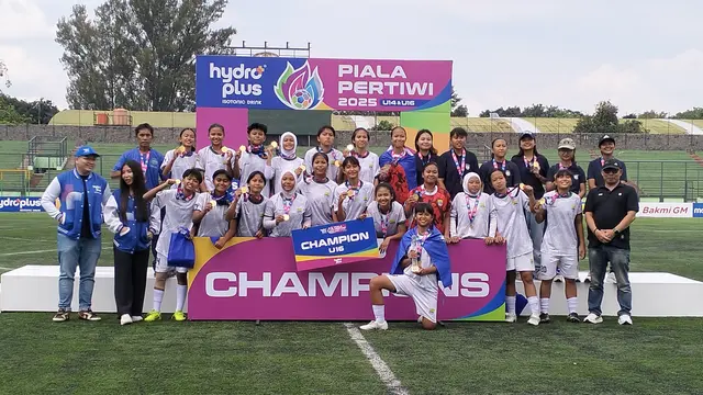 Persib Putri U-16, Juara Piala Pertiwi 2025 Regional Bandung, Teddy Tjahjono: Ajang ini ...