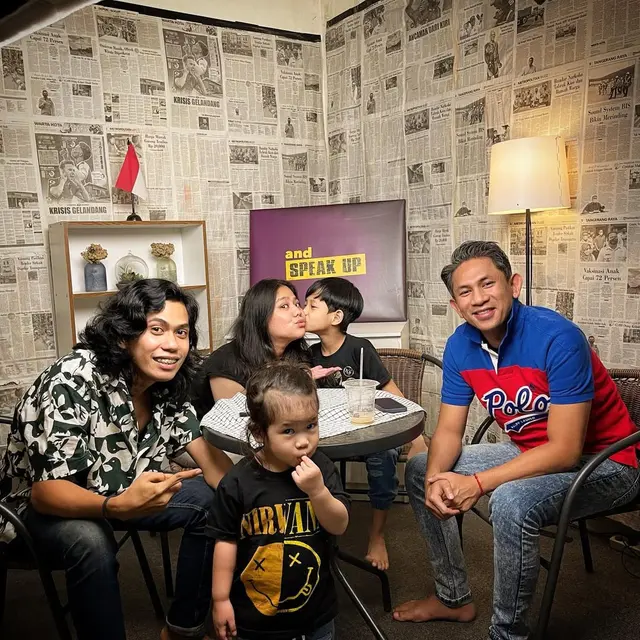 7 Potret Aktor Aji Yusman 'Inikah Rasanya' Kini Jadi Penjual Mainan ...