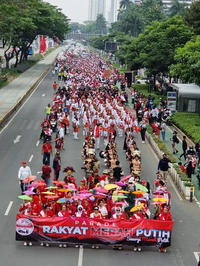 Rayakan HUT ke-77 RI, Bendera Merah Putih Berkibar di Sepanjang Jalan ...