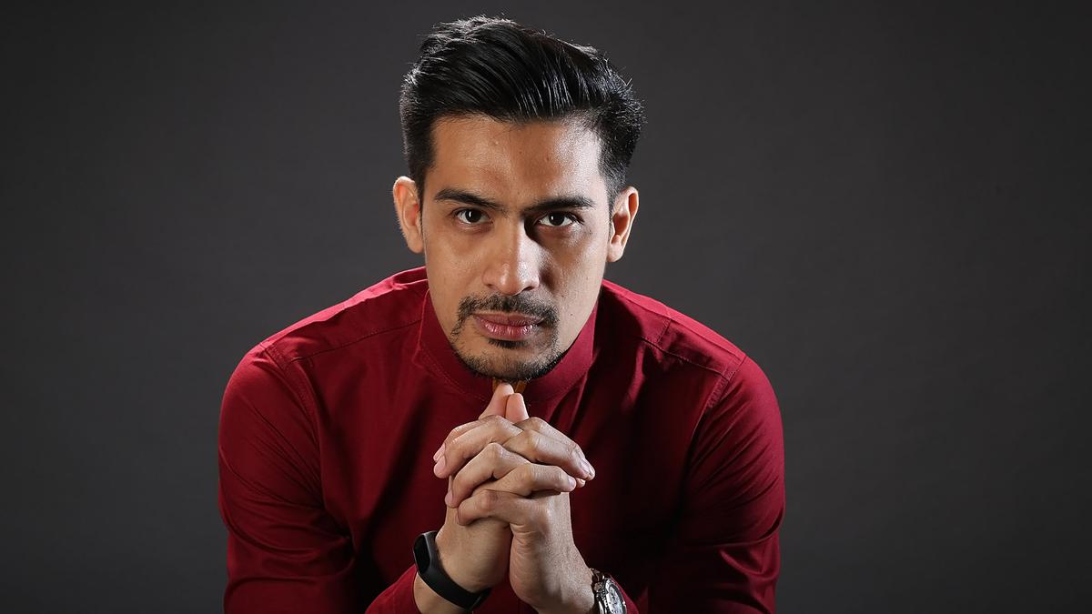 Cara Ashraf Muslim Dalami Peran di Bukan Cinta Malaikat - Entertainment ...