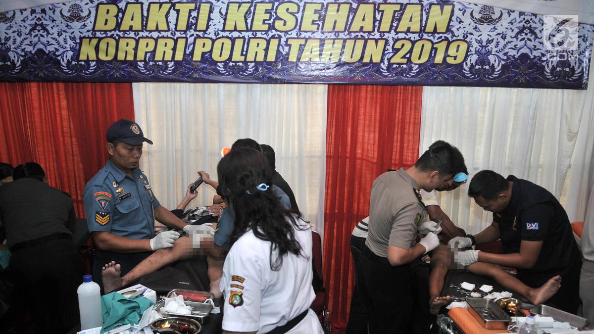 FOTO: 248 Anak Ikuti Sunatan Massal Gratis di Mapolsek Ciracas - Foto ...