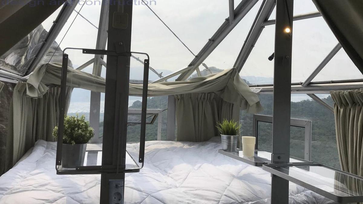 Hotel Gantung Gunung Parang Sudah Dibuka, Siapa Berani Coba ...