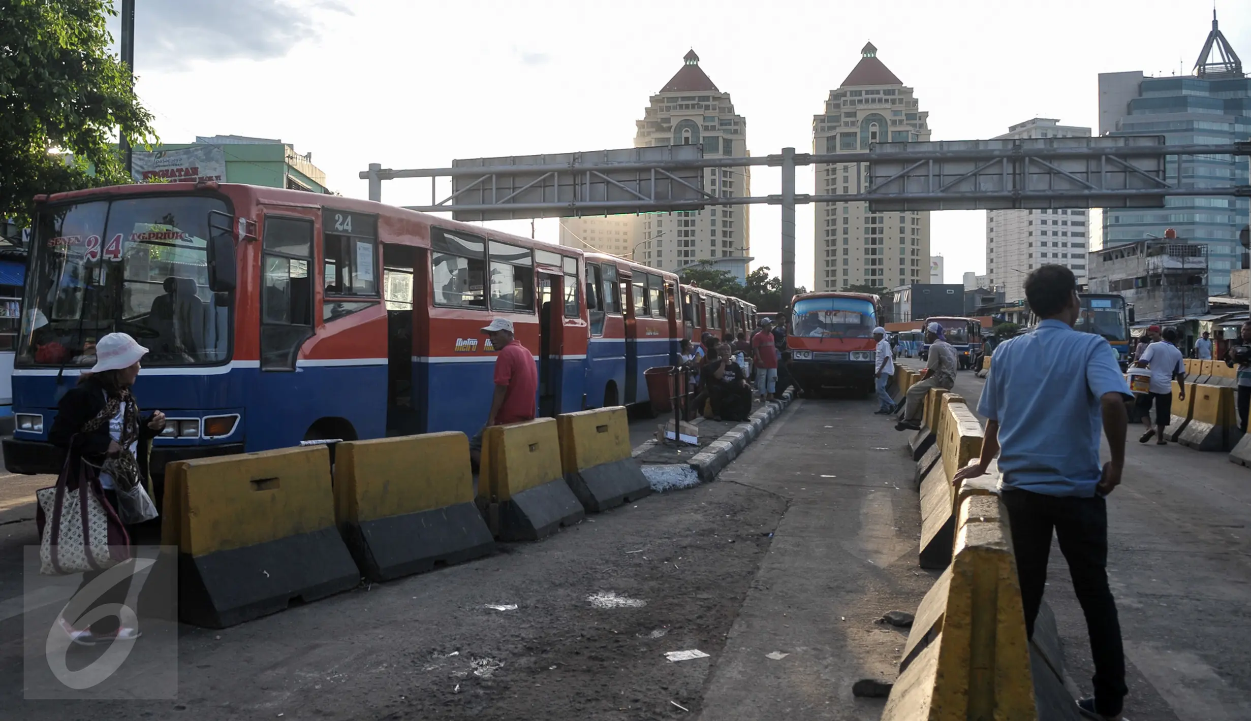 Revitalisasi Terminal Senen Terus Dikaji - Foto Liputan6.com