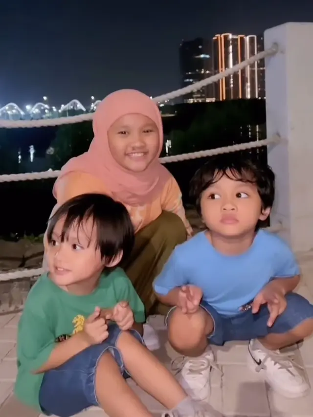 Foto Starla Anak Inara Rusli dan Virgoun Dibanjiri Komentar Warganet, Disebut Duplikat Ayahnya ...