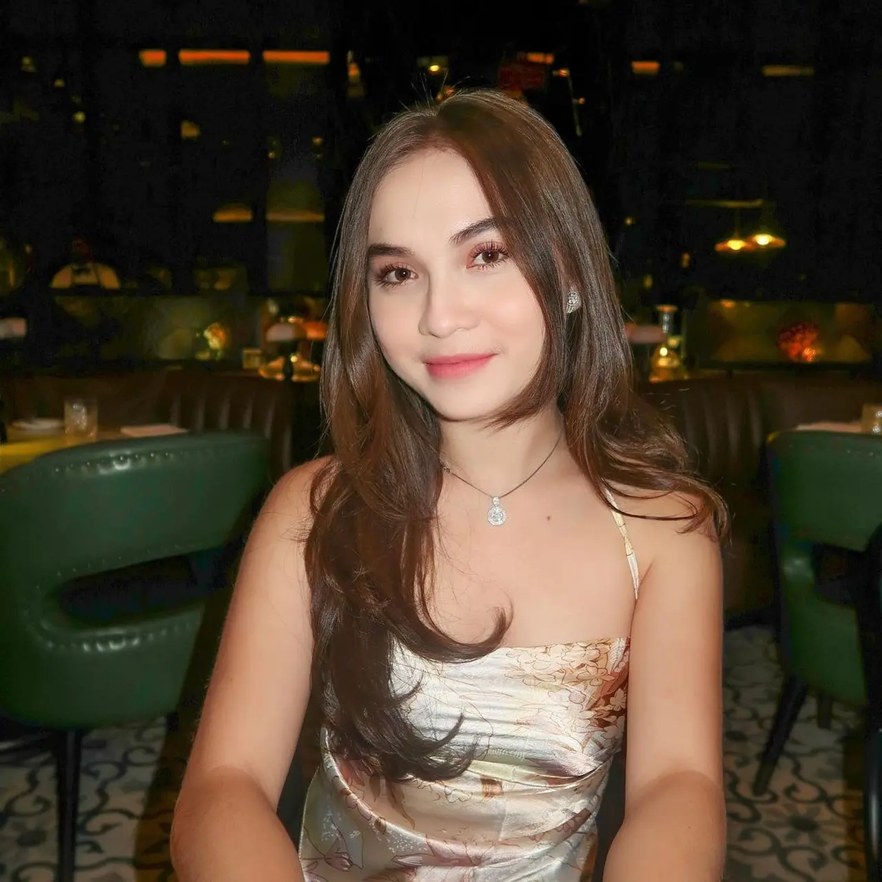 Sekilas Profil Elina Joerg, Selebriti Berbakat yang Viral Rayakan Ulang ...