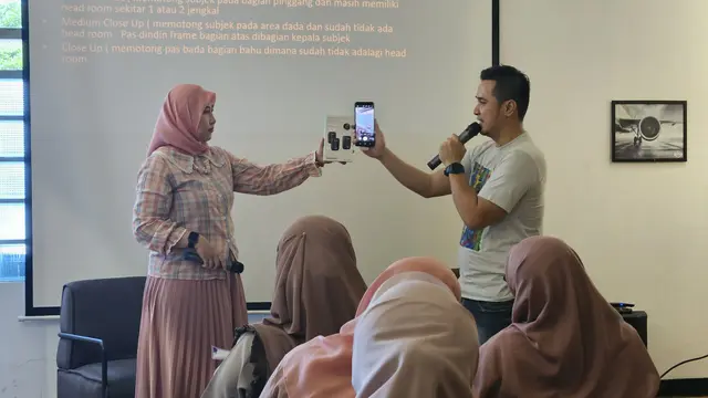 Geliat Ibu-Ibu Berburu Ilmu, Jadi Pendidik Anak-Anak Merangkap 'Content Creator' - Regional ...